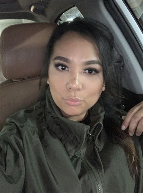 Good Night 🌙 40f R Selfie
