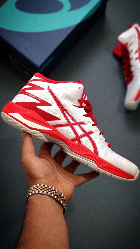 ‎ایران والیبال معرفی تخصصی کتونی های والیبال و بسکتبال‎ ‎کتونی والیبال فوق‌العاده با کیفیت 🏐