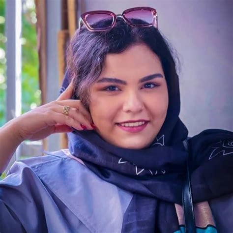 ‎آکادمی بصیرا کارآفرین و آموزش اینستاگرام‎ Basirair • Threads Say More