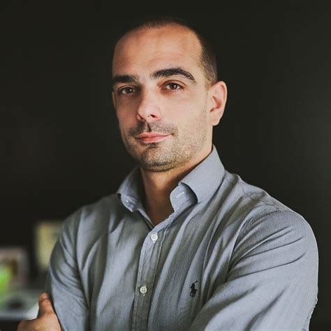 Trebalo Je Da Znam Da Je Berza Pala Prvi čovek Quantox A Za Blic Biznis O Grešci 177