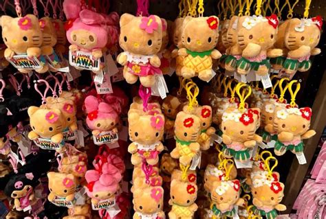 Hello Kitty Hawaii Plush Keychains Hobbies And Toys Toys And Games On