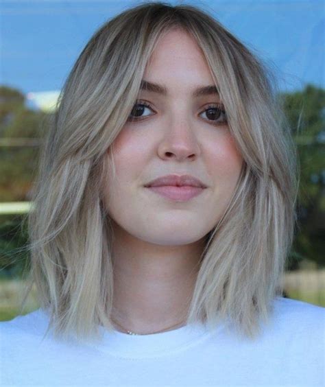 Shoulder Length Hairstyles For Round Faces Without Bangs
