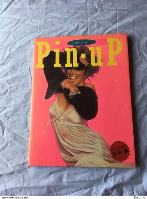 Autres And Non Classés Livre Pin Up Hajime Sorayama Avec Son Poster