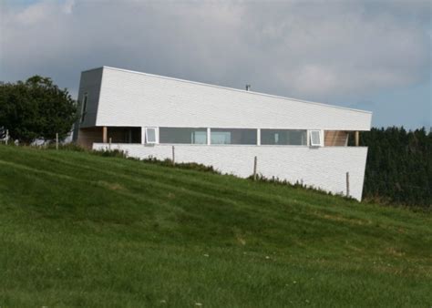 Brian Mackay Lyons Honoured With 2015 Raic Gold Medal