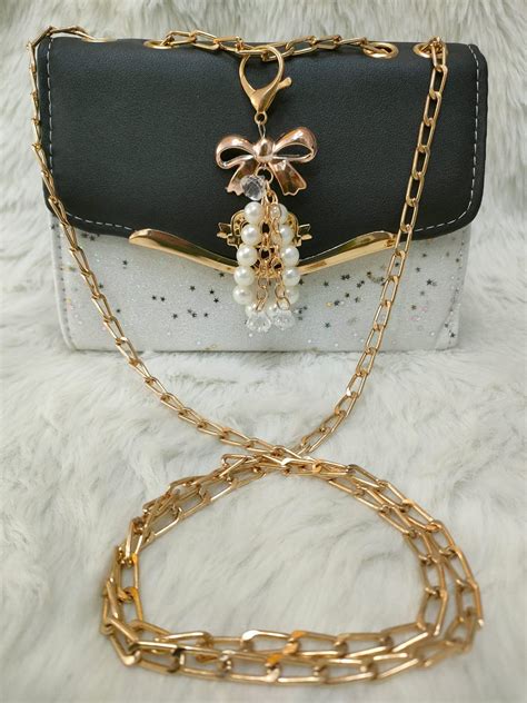 𝐂𝐡𝐞𝐜𝐤𝐁𝐨𝐱