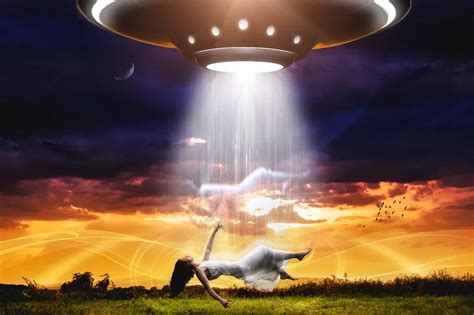 Six Real Life Alien Close Encounters Yellow Space Suits To