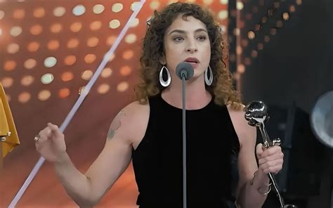Após Vai Na Fé Rosane Svartman Emplaca Sex And The City Do Direito Na Globo · Notícias Da Tv