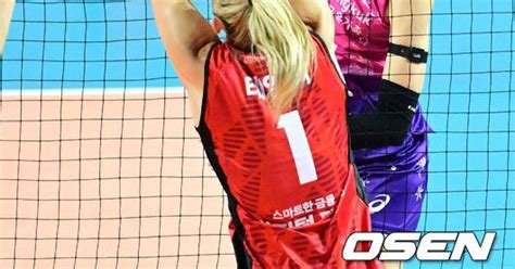 사진 흥국생명 김연경 13연승 향한 강스파이크 조선비즈