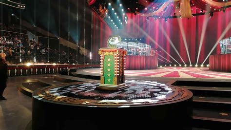 The Ti13 Arena Stage Set Is Incredible A Dark Carnival Of Dota