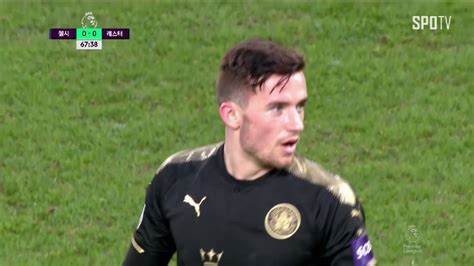 5분여 만에 두 번의 경고 누적으로 퇴장 처분을 받은 벤 칠웰 후반 23분 다음스포츠