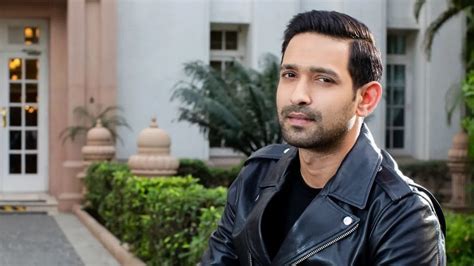 Vidhu Vinod Chopra Was Shocked As Fans Thronged Vikrant Masseys 12th