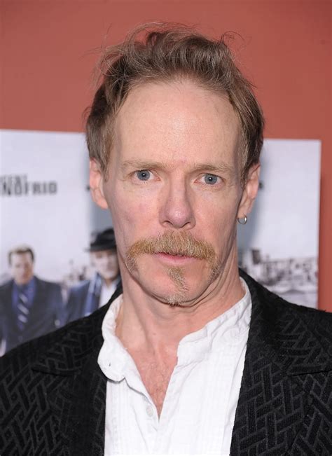 لیست بازیگران ایرانی و خارجی پاراج