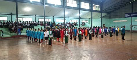 ကျွန်းစုမြို့တွင် အခြေခံပညာကျောင်းပေါင်းစုံ အမျိုးသမီးဖူဆယ် ဘောလုံးပ