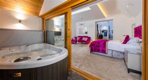 Jacuzzi Tub In Room Hotel Chicago At Natasha Pruitt Blog