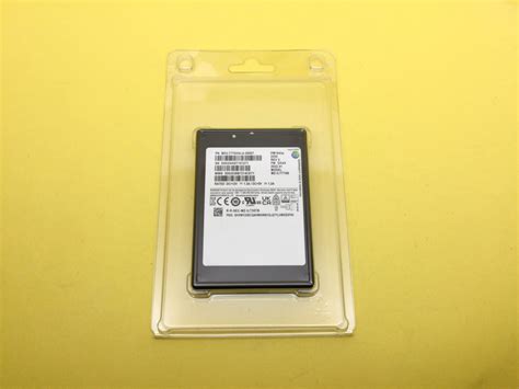 Samsung 768tb Sas 12gbs 25 Mzilt7t6hala Neterprise Ssd Mz Ilt7t6b