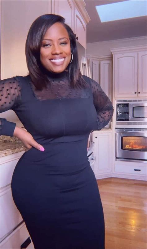 Tia Ewing Chicago Rcurvynewswomen