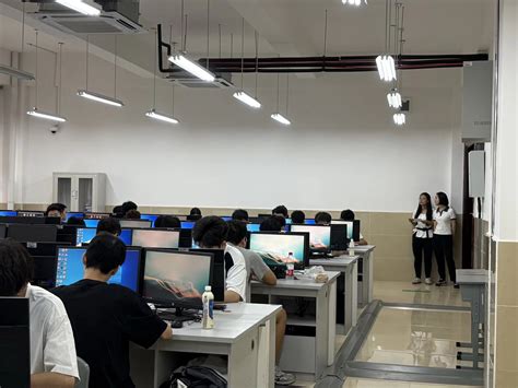 四川工业科技学院—信息工程学院 建筑工程学院组织开展大四暑期提前行课“开学第一课”教学巡查