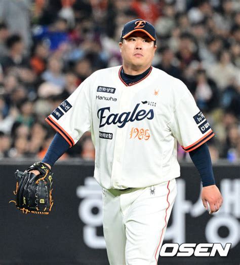 회장님 방문에 한화 기 살았다 무려 17안타 12득점 대폭발→폭풍 3연승류현진 완벽투 첫 승 신고 대전 리뷰