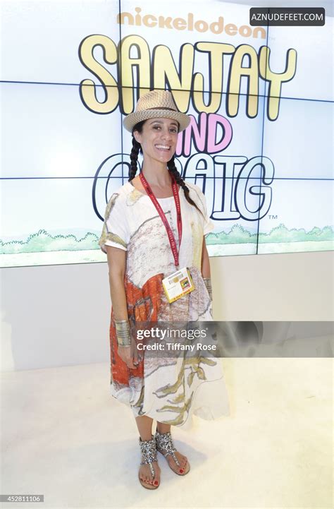 Nika Futterman Feet Aznudefeet