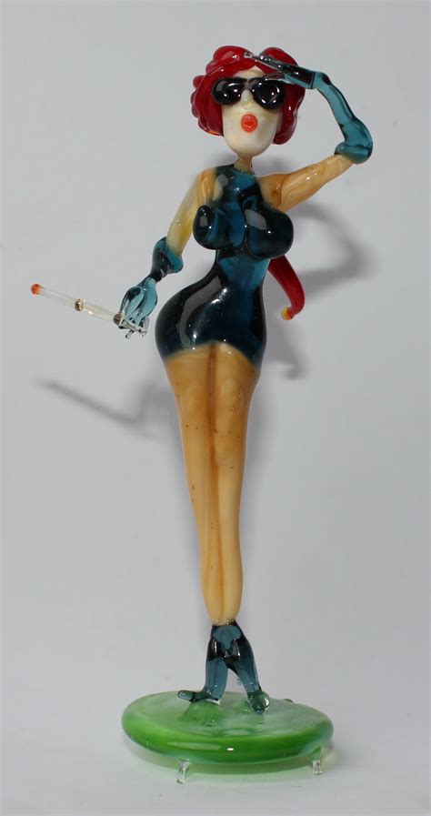 Фигуры из стекла: 2011