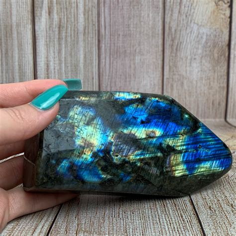 Rocks And Geodes Home And Living Home Décor Flashy Natural Labradorite