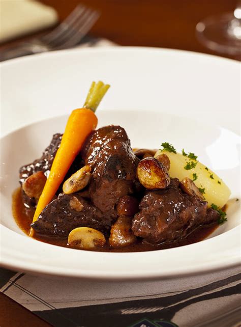 Boeuf Bourguignon é Receita Para Esquentar A Noite Elle Brasil