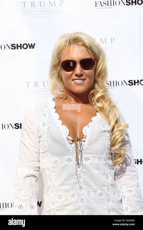 Natalie Gulbis Lpga Stand Out And Former Contestant On Nbcs Celebrity Apprentice Natalie