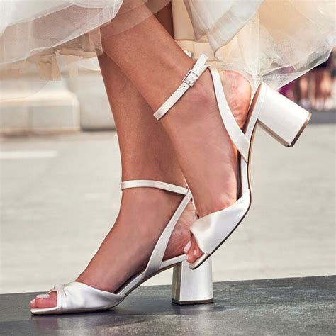 The Best Wedding Shoes For Brides According To Reviews