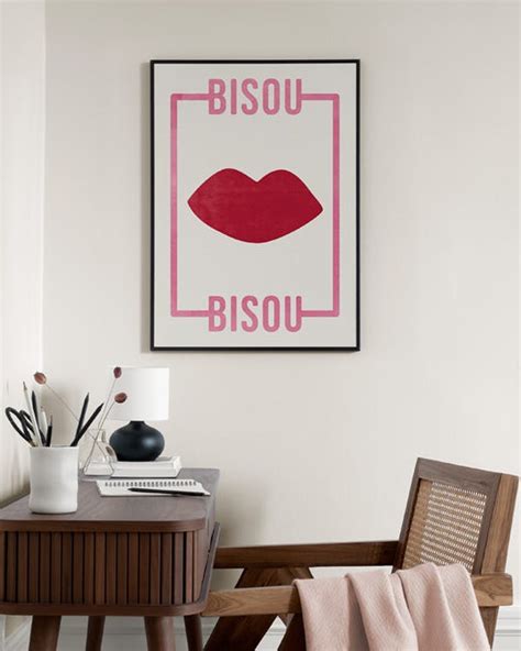 Bisou Bisou Print
