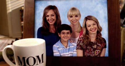 Mom 2013 Serie Tv Movieplayerit Mom 2013 Serie Tv Movieplayerit