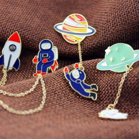 Spille Harajuku Cartone Animato Coniglio Donne Uomini Colletto Lavalier