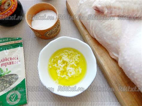 Половина курицы с хрустящей корочкой в духовке: 7 фото в рецепте
