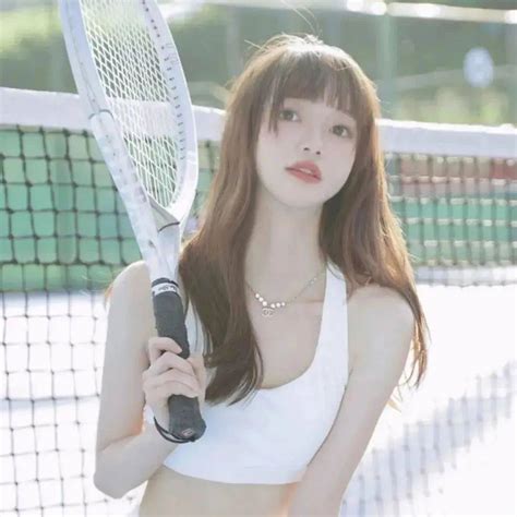 网球少女网球少女