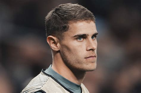 Micky Van De Ven Is Ten Times Better Than Spurs Teammate Pundit Claims Spurs Web