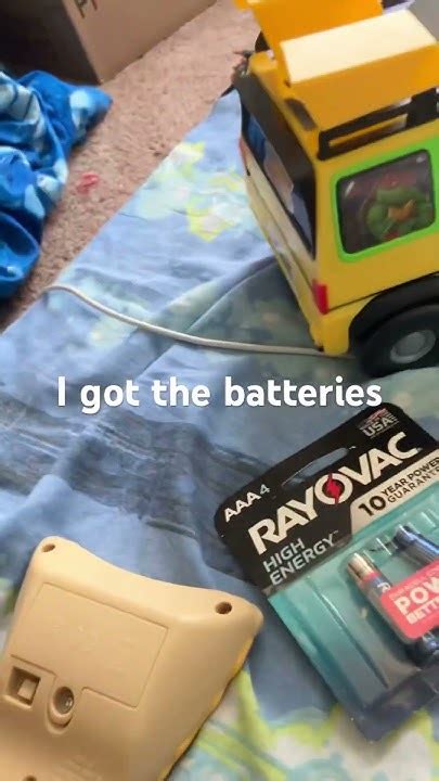 Giant Titans Attack Tiny Turtel Youtube