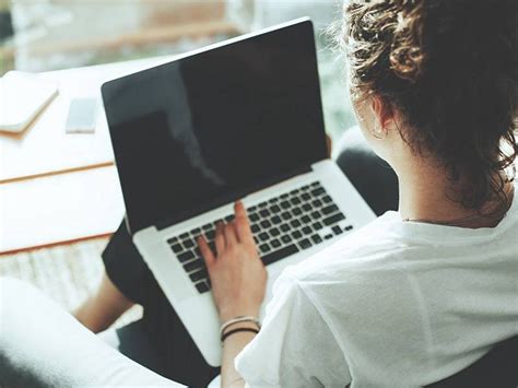 How To Build A Data Analyst Portfolio Uk