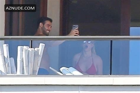 Britney Spears Sexy Snaps Pics On The Balcony While Vacation In Maui Aznude