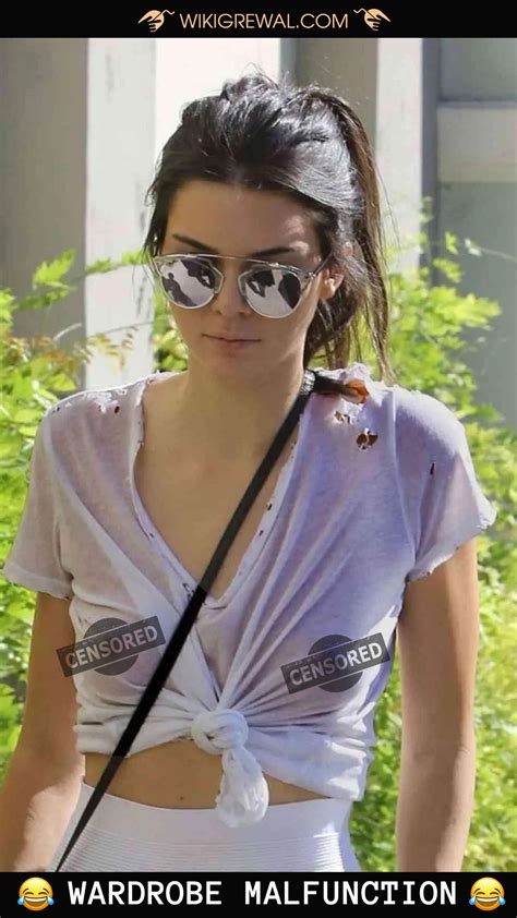 50 Famous Celebrity Wardrobe Malfunctions Ever Page 25 Of 74 Wikigrewal