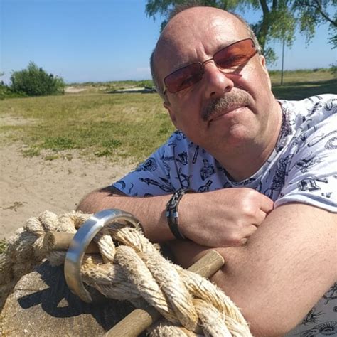 Adam Jurkiewicz Linux Admin · Devops · Python 3 · Fastapi