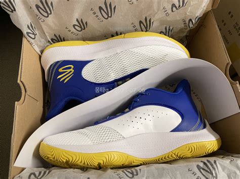 언더아머 커리 3z6 농구화 후기 패션후기 어미새