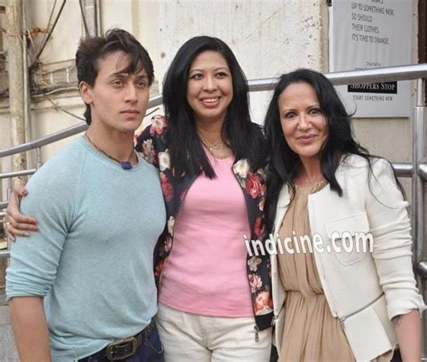 Ayesha Dutt ~ Complete Wiki And Biography With Photos Videos