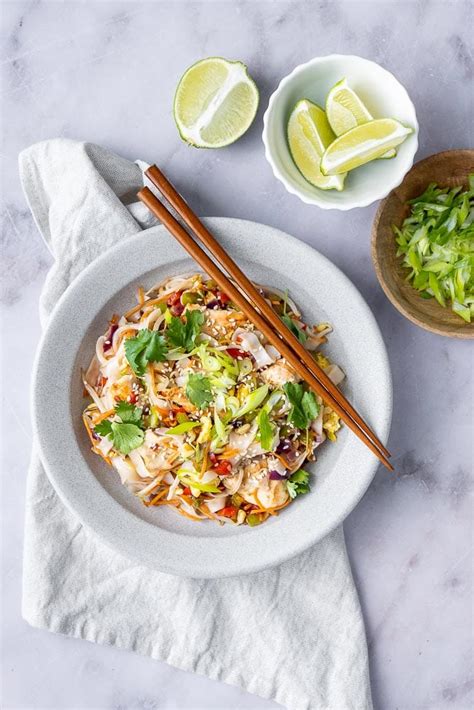 Pad Thai Met Kip Mind Your Feed