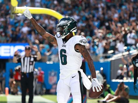 Devonta Smith Wallpapers Top Free Devonta Smith Backgrounds Wallpaperaccess