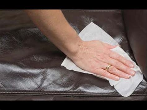 How To Clean And Renew Leather With Wipes Youtube