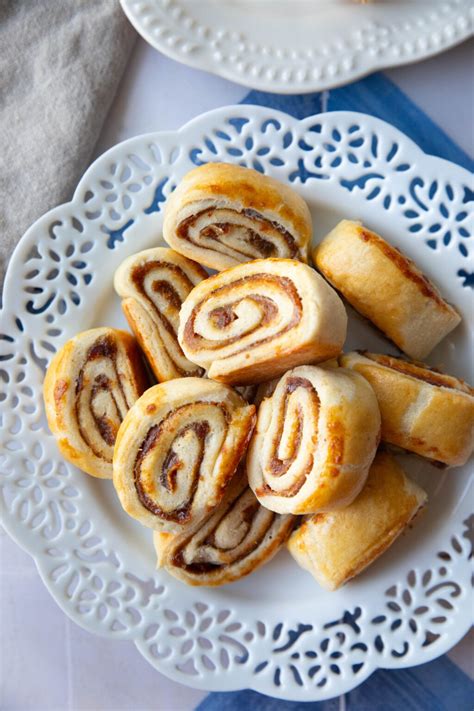 Kleicha Iraqi Date Cookies • Unicorns In The Kitchen