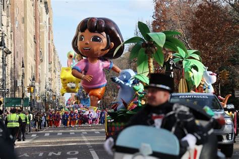 Was Dora The Explorer Chased By Ice Balloons During Macys Thanksgiving