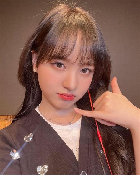 Liz Ive Liz Girl Crushes Black Hair