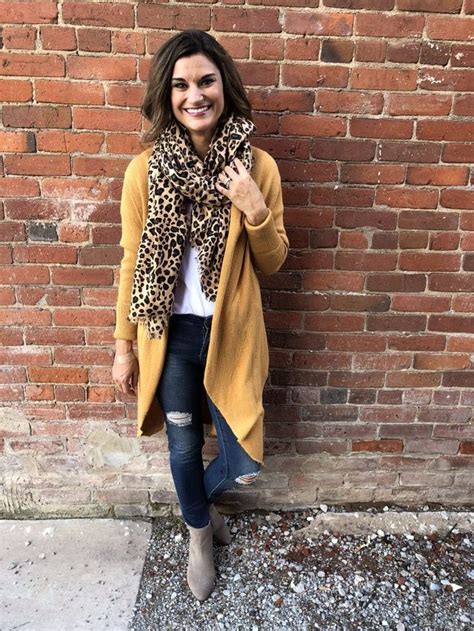 How To Wear A Leopard Scarf Just Posted Leopard Print Scarf Outfit