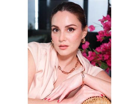 In Photos The Timeless Beauty Of Chesca Kramer Gma Entertainment