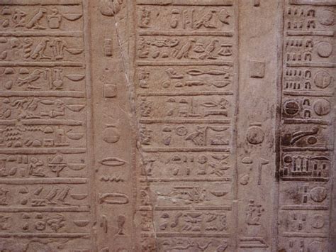 Arkeolog Temukan Sphinx Dari Era Ptolemaik Di Kuil Kom Ombo